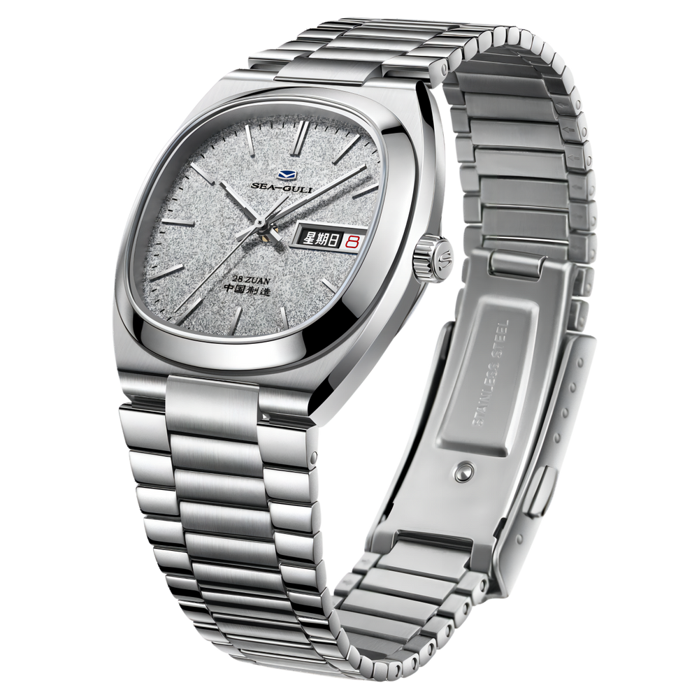 Vintage No Signal Television Design Watch Rounded Square Shape 34mm ...